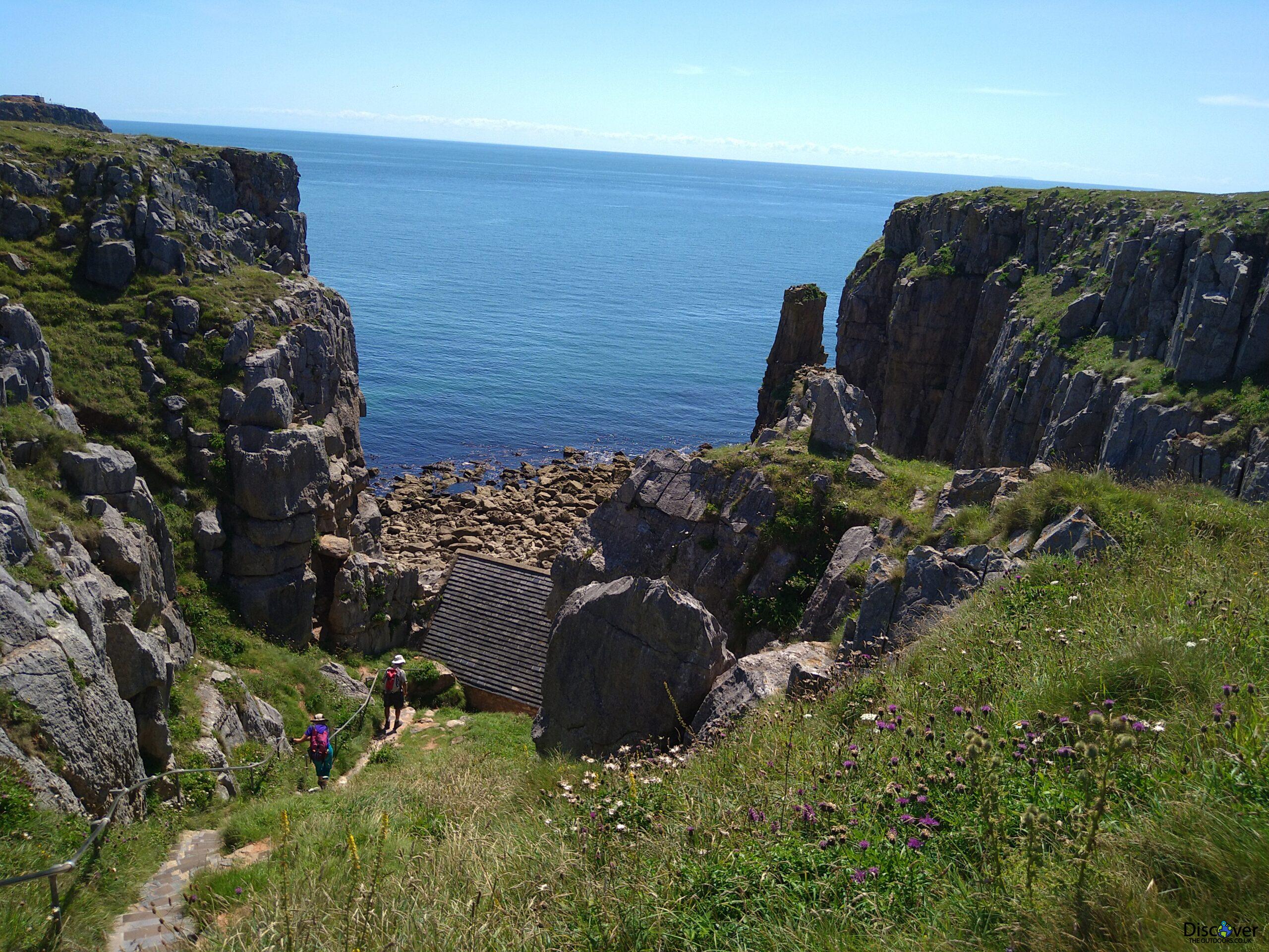 Saint Govan's Chapel - Discover the outdoors